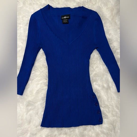 Sweaters | Blue Ribbed Sweater With 34 Sleeves And Button Details Down ...